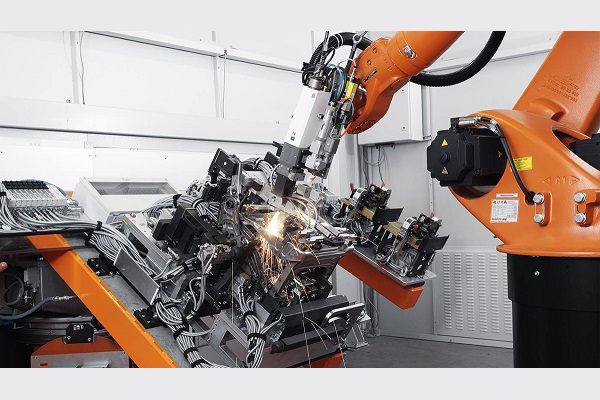 Lasers and photonics for precision engineering in automotive industry ...